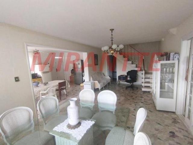 Casa terrea de 329m² com 5 quartos