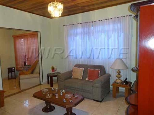 Casa terrea de 330m² com 5 quartos
