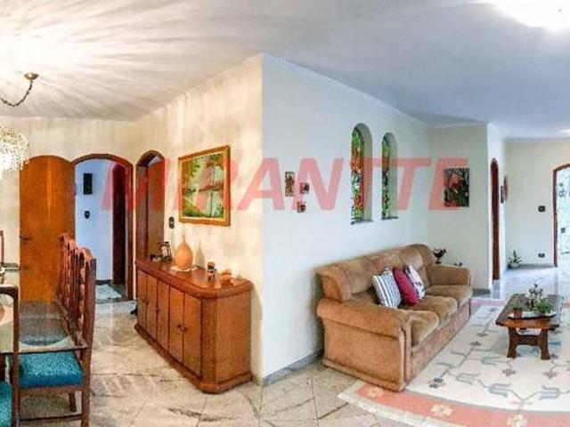 Casa terrea de 330m² com 3 quartos