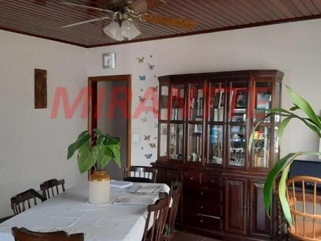 Casa terrea de 336m² com 4 quartos