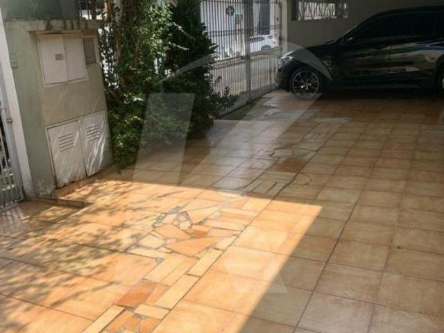 Casa térrea de 350,00 mts² com 02 casas no terreno, em Santana