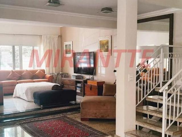 Casa terrea de 350m² com 4 quartos