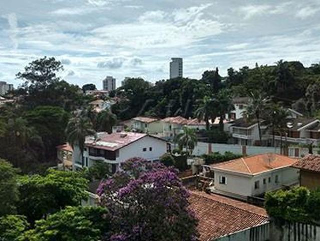 Casa terrea de 380m² com 4 quartos