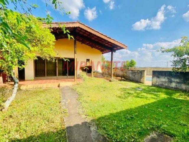 Casa terrea de 381m² com 3 quartos