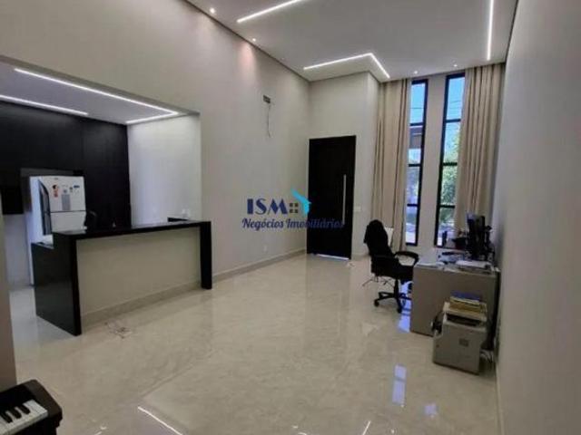 Casa térrea de 3 dormitórios a venda no Condomínio Golden Park Residence