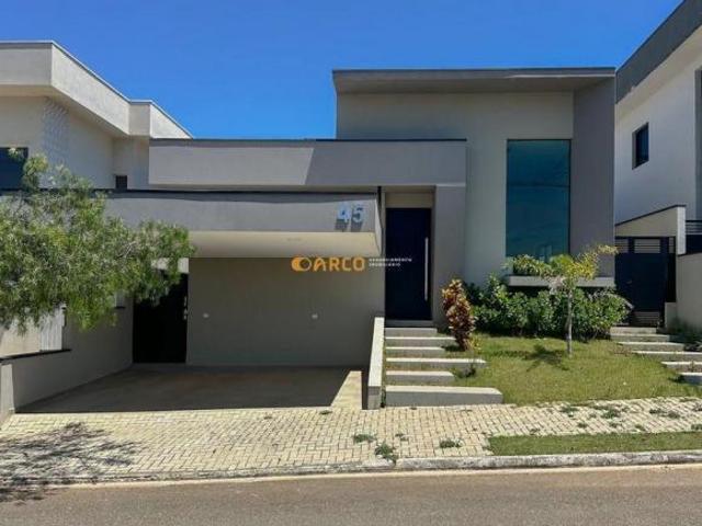Casa Terrea de 3 Dorms sendo 1suíte Bairro Floresta São José dos Campos SP