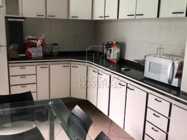 Casa térrea de 3 quartos no Jardim Santo Antônio, Santo André – 120 m² internos, 150 m² externos