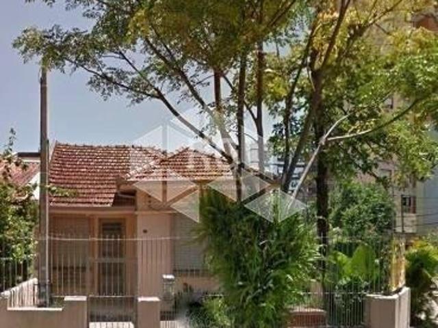 Casa térrea de 3 quartos residencial ou comercial no bairro Menino Deus