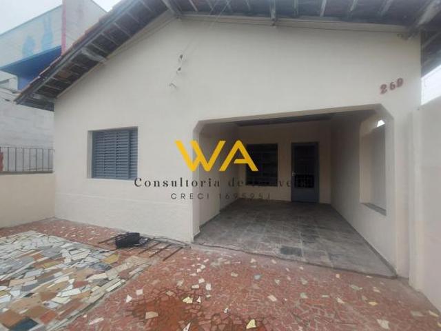 Casa térrea de três dormitórios na Vila Industrial Mogi das Cruzes SP