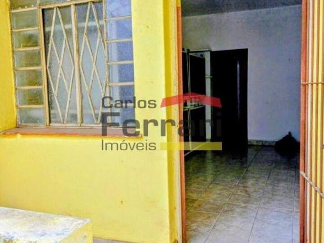 Casa térrea de vila no Tucuruvi com 2 dormitórios e sem vaga de garagem
