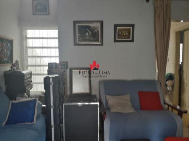 Casa térrea de Vila com 1 vaga na Penha