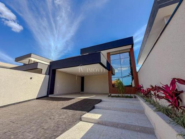 CASA TÉRREA DE ALTO PADRÃO | 586m² DE LOTE | 4 SUÍTES | PISCINA AQUECIDA | RUA 12 | VICENTE PIRES