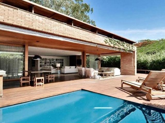 Casa térrea de alto padrão à venda no Condomínio Fazenda Boa Vista em Porto Feliz SP