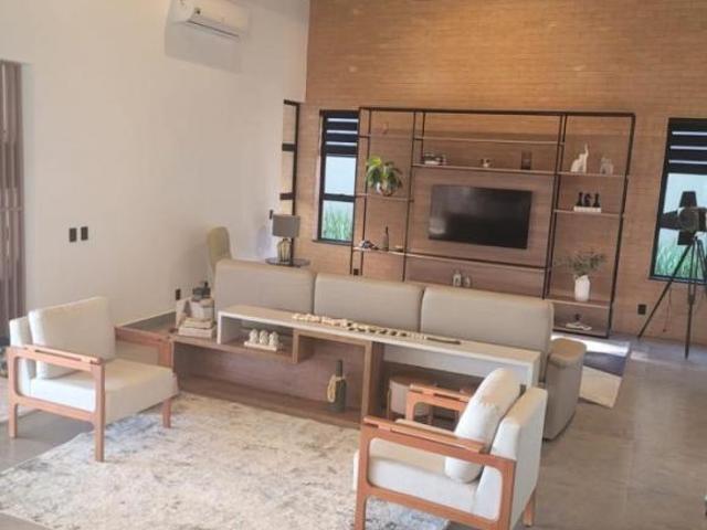 Casa Térrea de Alto Padrão à Venda no Condomínio Fazenda Imperial | 457 m² | 4 Suítes | Terreno de 1