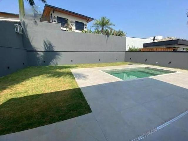 Casa Térrea de Alto Padrão à Venda no Condomínio Shambala II – Atibaia/SP