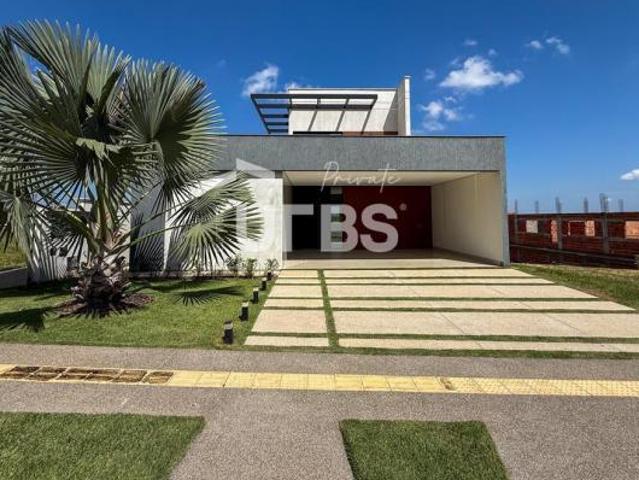 Casa térrea de alto padrão à venda no Jardins Barcelona com 241 m² de área privativa em lote de 420