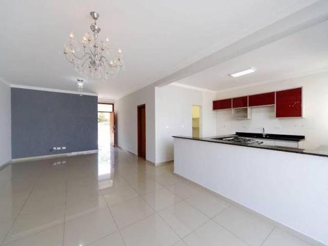 Casa Térrea de Alto Padrão à Venda no Parque Esplanada | 220 m² | 3 Suítes