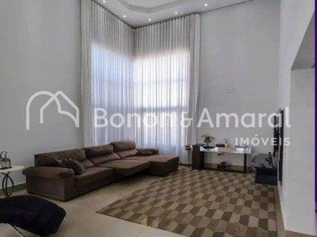 Casa Térrea de Alto Padrão à Venda no Residencial Athenas em Paulínia