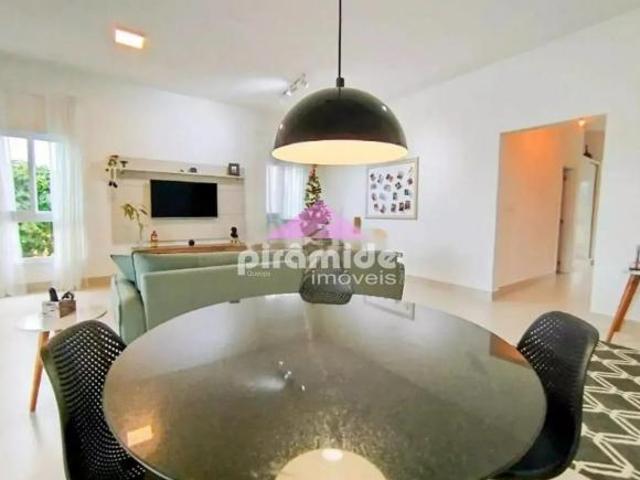 Casa Térrea de Alto Padrão com 3 Suítes, à venda, 236 m² por R$ 1.800.000 Condomínio Lago Dourado