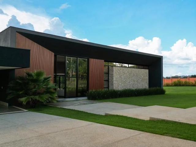 Casa Térrea de Alto Padrão Condomínio Alto da Boa Vista
