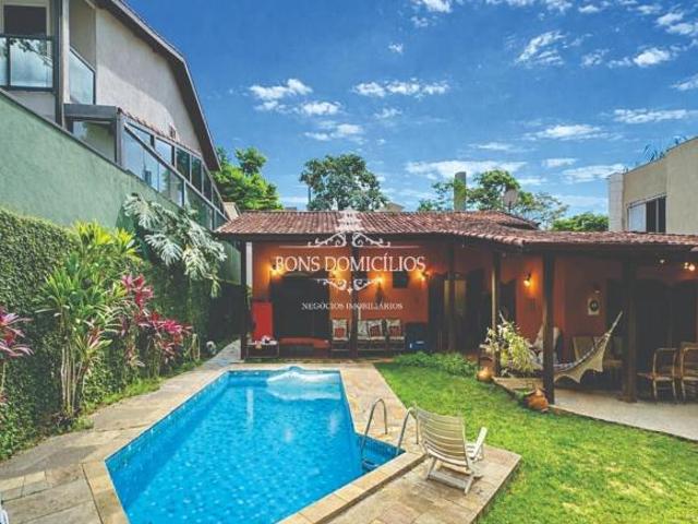 Casa térrea de alto padrão em condomínio à venda em Cotia SP, São Paulo II: 3 quartos, 1 suíte, 3 sa