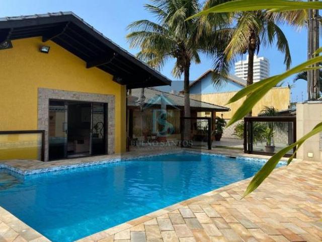 Casa térrea de alto padrão no Balneário Flórida Praia Grande SP, para venda