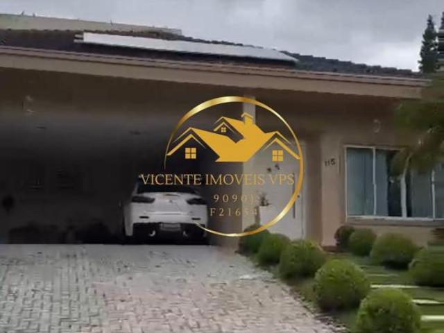Casa térrea de alto padrão no condomínio Alphaville Graciosa