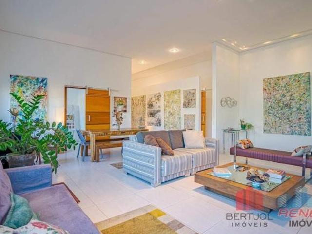 Casa térrea de alto padrão no Condomínio Terras de Vinhedo – Vinhedo/SP