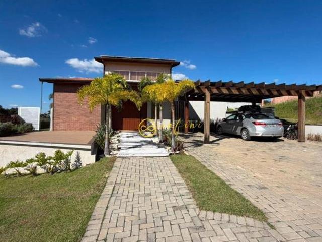 Casa Térrea de Condomínio com 4 Quartos à venda, 257 m² por R$ 1.990.000 Condomínio Village Araçoi