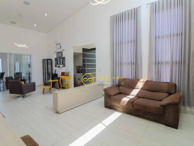 Casa Térrea de Condomínio com 4 Quartos, todos Suítes à venda, 430 m² por R$ 2.100.000 Condomínio