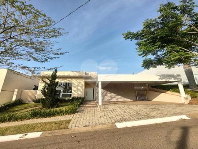 Casa térrea de condomínio em Atibaia VENDA