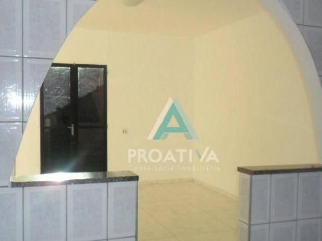 Casa térrea de esquina no Centreville com 3 dormitórios e 2 vagas
