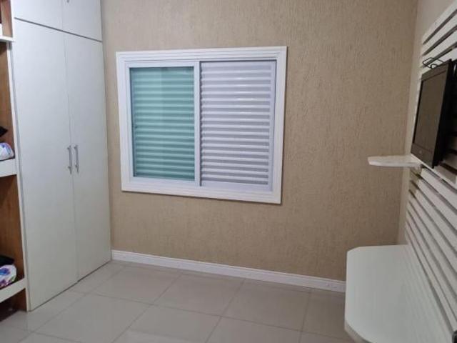 CASA TÉRREA DE ESQUINA A 3 MINUTOS DA FEIRINHA DE VL CAIÇARA E 5 MINUTOS DA PRAIA!