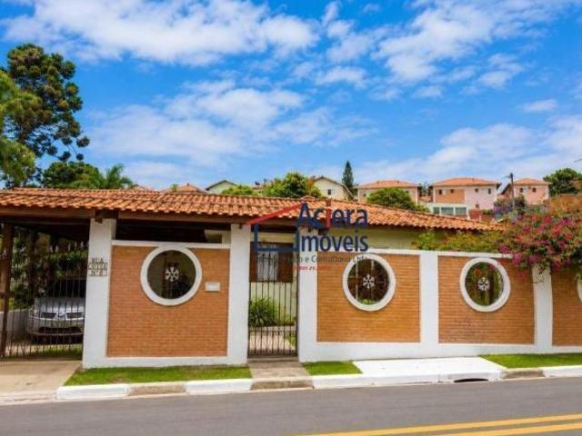 Casa Térrea de Esquina com 4 Dormitórios e Excelente Localização à venda, 283 m² Miolo da Granja