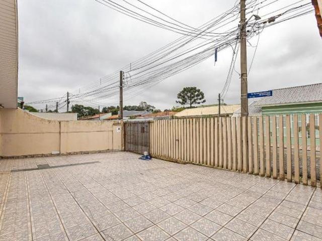 CASA TERREA DE ESQUINA COM 3 QUARTOS NO CAJURU