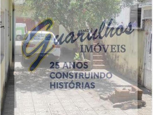 Casa térrea de esquina Vila Rosália