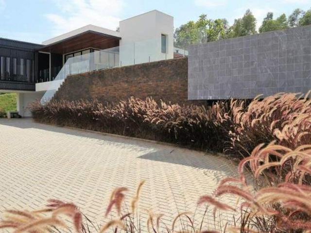 Casa Térrea de Luxo à Venda no Condomínio Terras de São José II – Projeto Olegário de Sá com Vista d