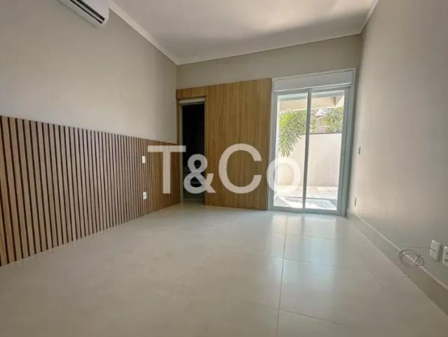 Casa térrea de luxo à venda no Villa Bella Siena com piscina