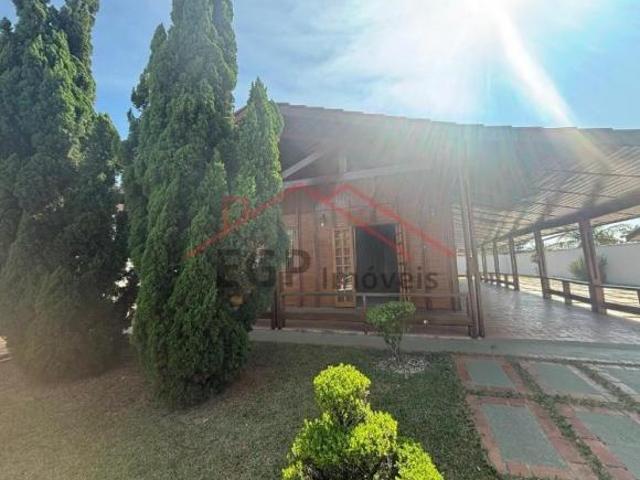 Casa térrea de madeira, condomínio Ibiti do Paço, Sorocaba/SP, 3 quartos sendo 1 suíte, mais 1 quart
