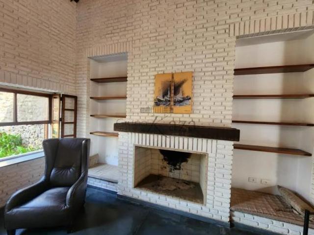 Casa Térrea De Rua Fechada Granja Viana 4 Dormitórios 1.492m²