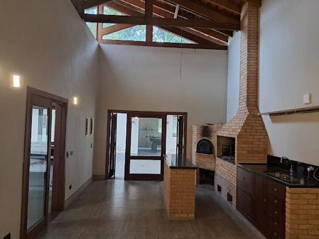 Casa térrea de rua no km 25 Granja Viana, Terreno: 1.400,00m2 por R$1.400.000,00