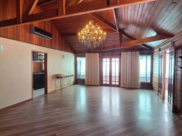 Casa Térrea dos Sonhos no Ibiti do Paço: Madeira e Alvenaria, 3 Dormitórios e Lazer Completo