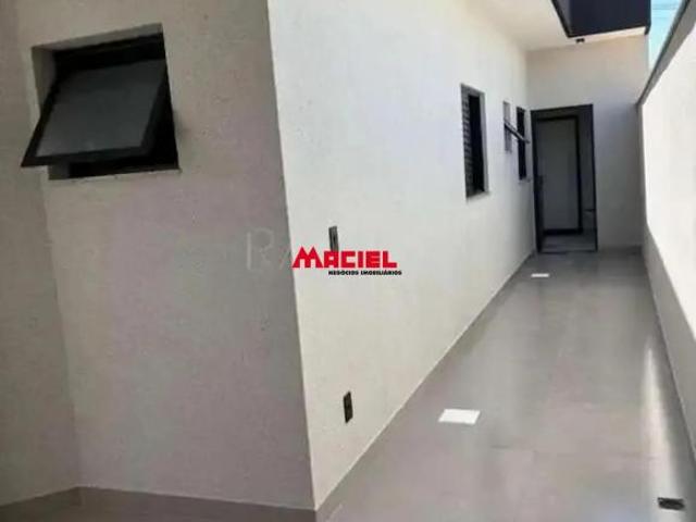 Casa térrea e nova perto do aeroporto de SJCampos