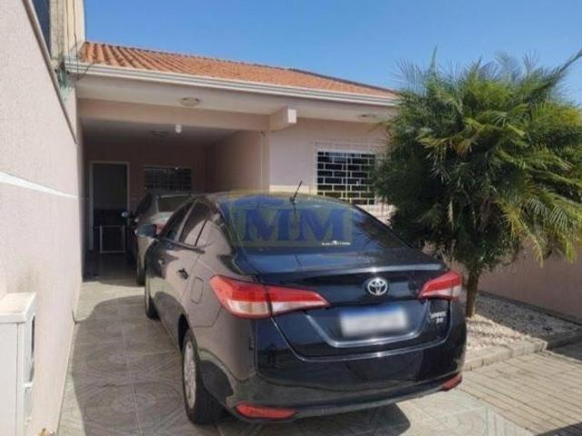 Casa Térrea e Aconchegante com Amplo Quintal em Pinhais!