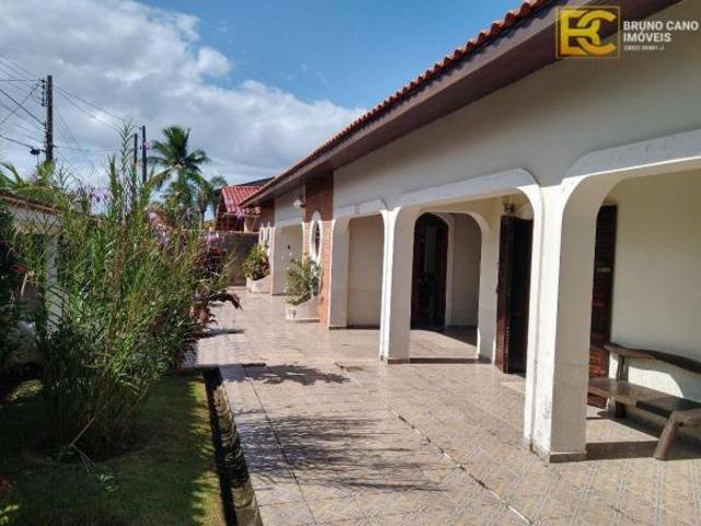 Casa térrea em 3 lotes á 200m do mar Parque Turístico Peruíbe/SP