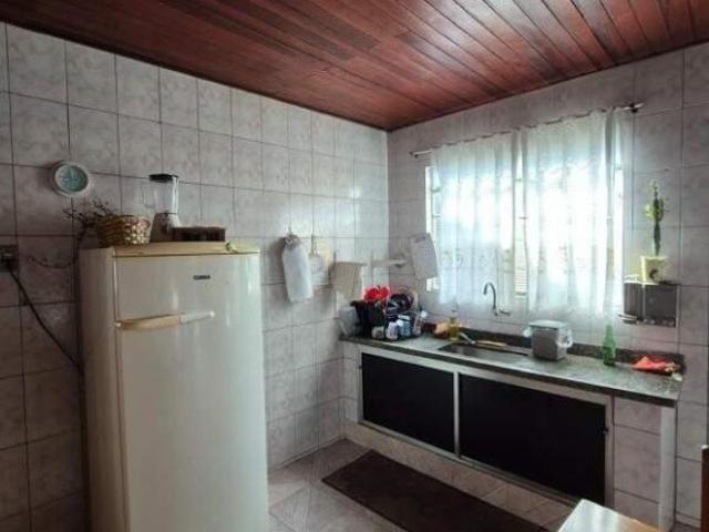 CASA TERREA EM TERRENO AMPLO E PLANO COM 2 QUARTOS MAIS 2 CASAS SIMPLES, PARA REFORMA NO JARDIM DO L
