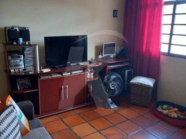 Casa Térrea em Travessa Particular com 2 dormitório, 1 vaga na Vila Gustavo