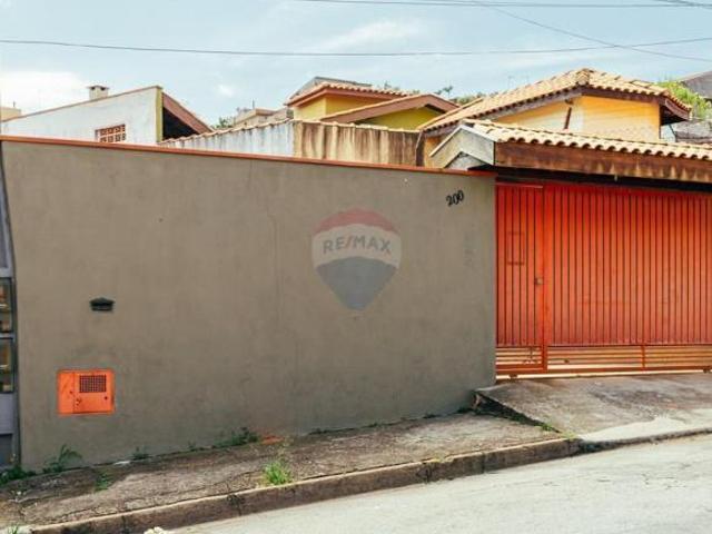 Casa terrea em Varzea Paulista, com 2 dormitorios sendo uma suit, 2 banheiro. S.P