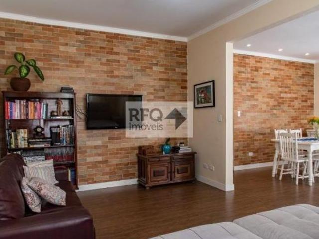Casa térrea em Vila para venda na Região do Cambuci com quintal e area gourmet !