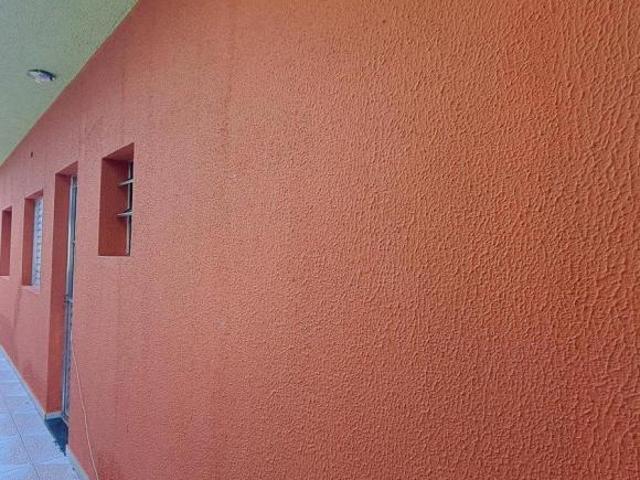 Casa térrea em Vista Linda com 3 dormitórios à 15min de caminhada da praia